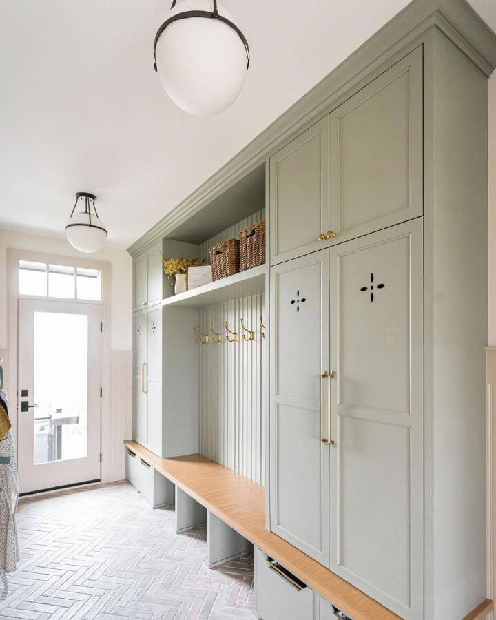20 Mudroom Flooring Ideas That Handle Daily Chaos Beautifully - The ...