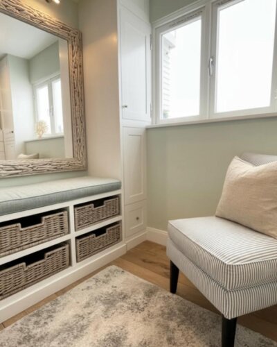 24 Small Dressing Room Ideas That Maximize Every Inch - The Great Hack ...